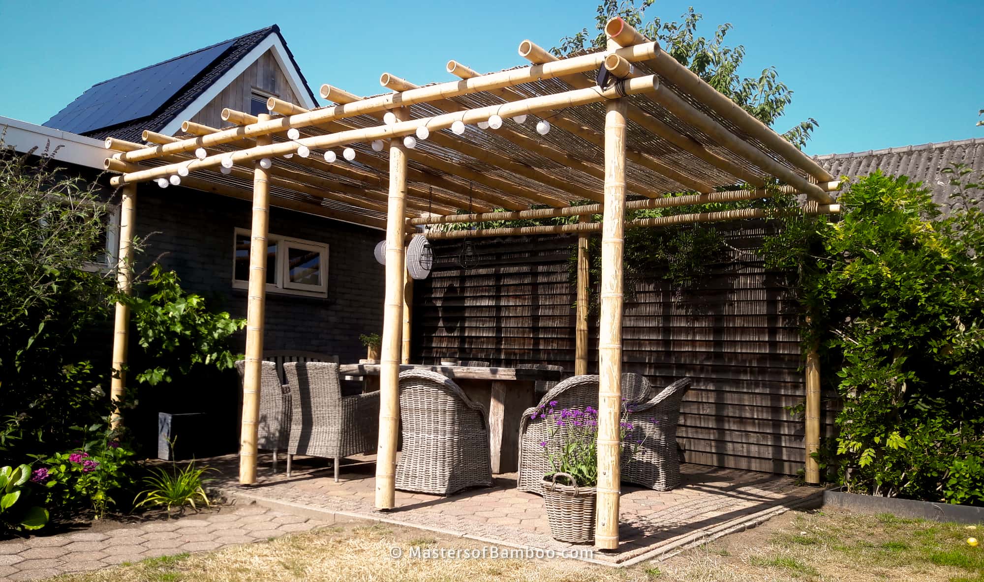 Bamboe Pergola Bogota - Duurzaam & Stijlvol Buitenleven – Masters of Bamboo