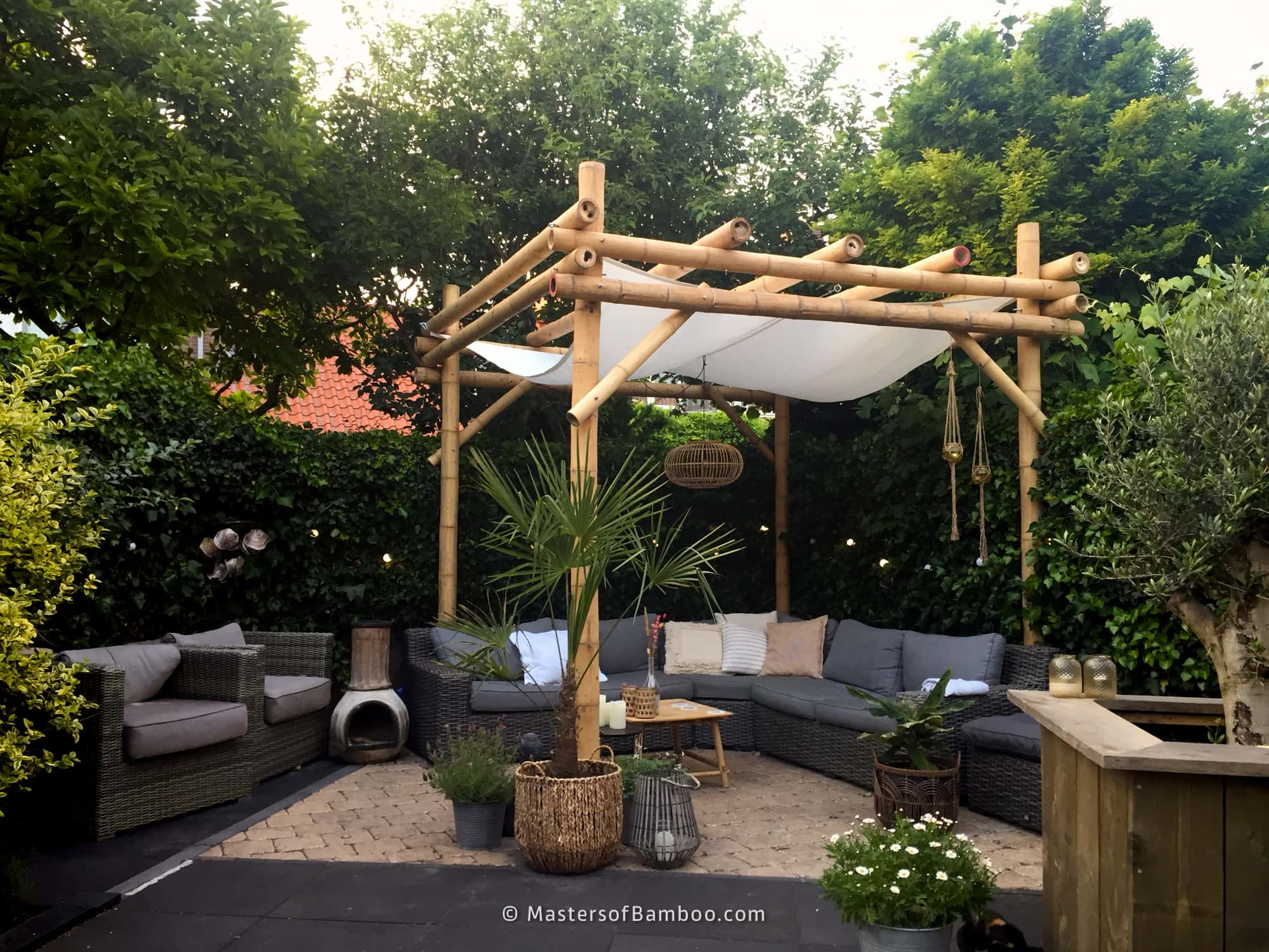 Bamboo Pergola Bogota - Sustainable & Stylish Outdoor Living – Masters ...